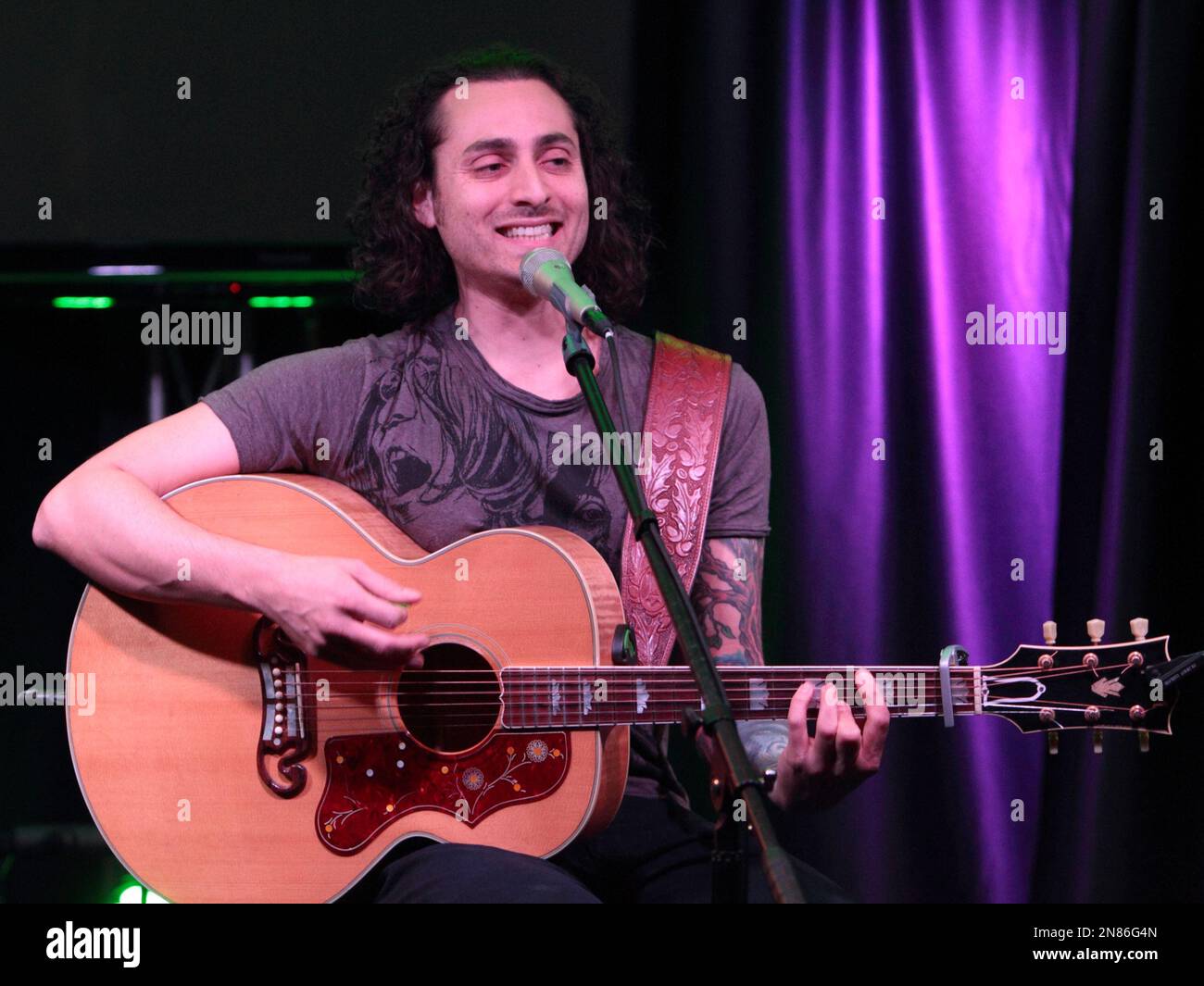 Singer-songwriter Keaton Simons visits radio station WISX Mix 106.1 ...