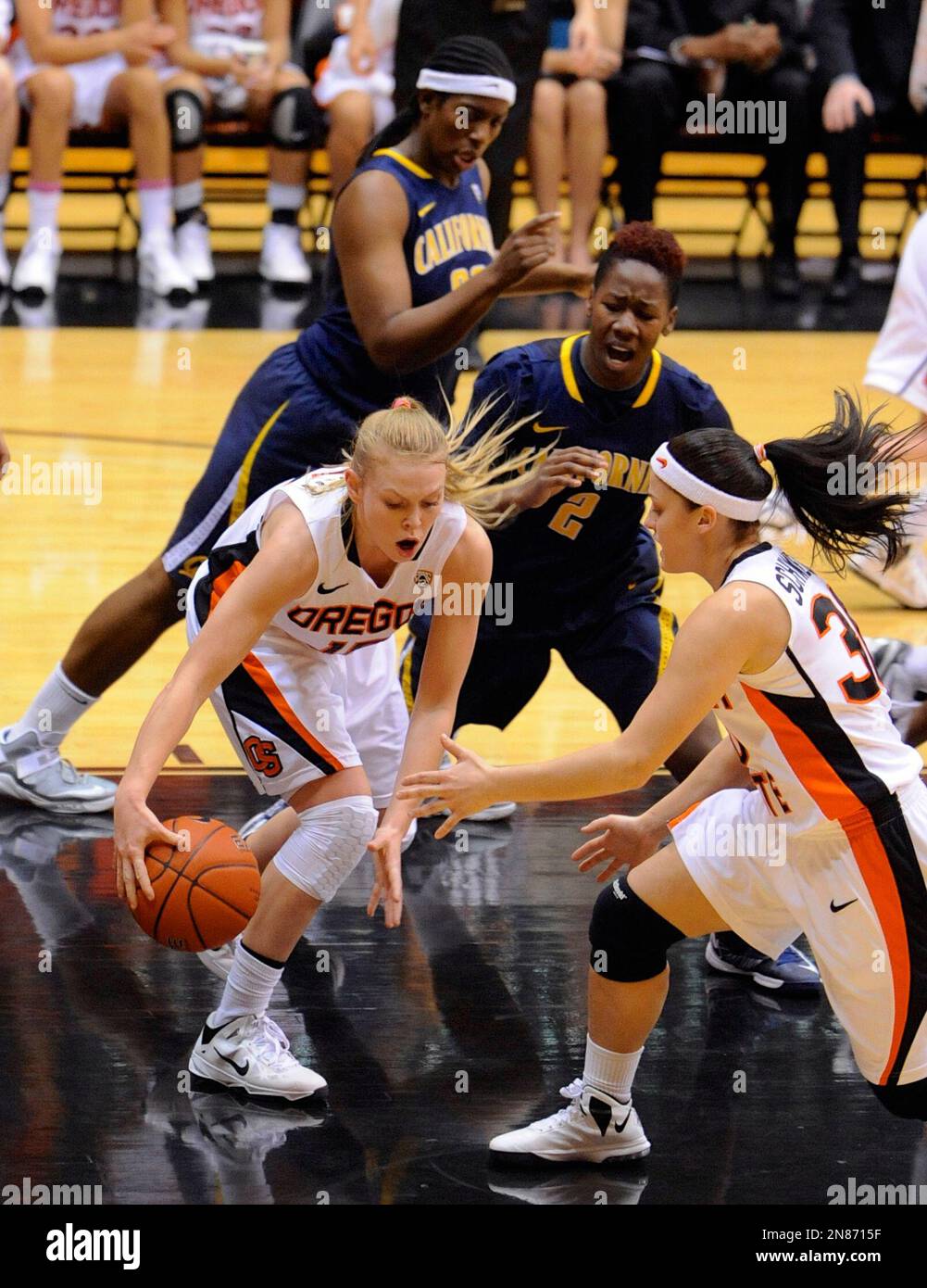 California's Afure Jemerigbe (2) loses the ball against Oregon State's ...
