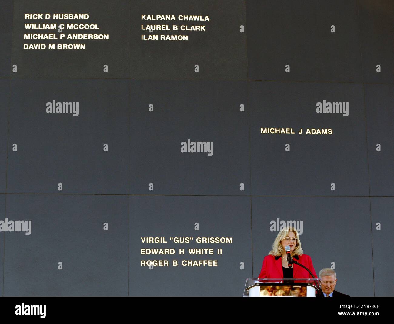 Evelyn Husband-Thompson, left, widow of Colonel Rick Husband, space ...