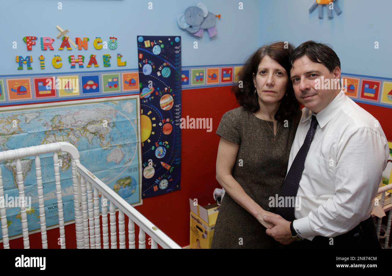 In this Jan. 30, 2013 photo, Drew and Frances Pardus-Abbadessa pose for ...