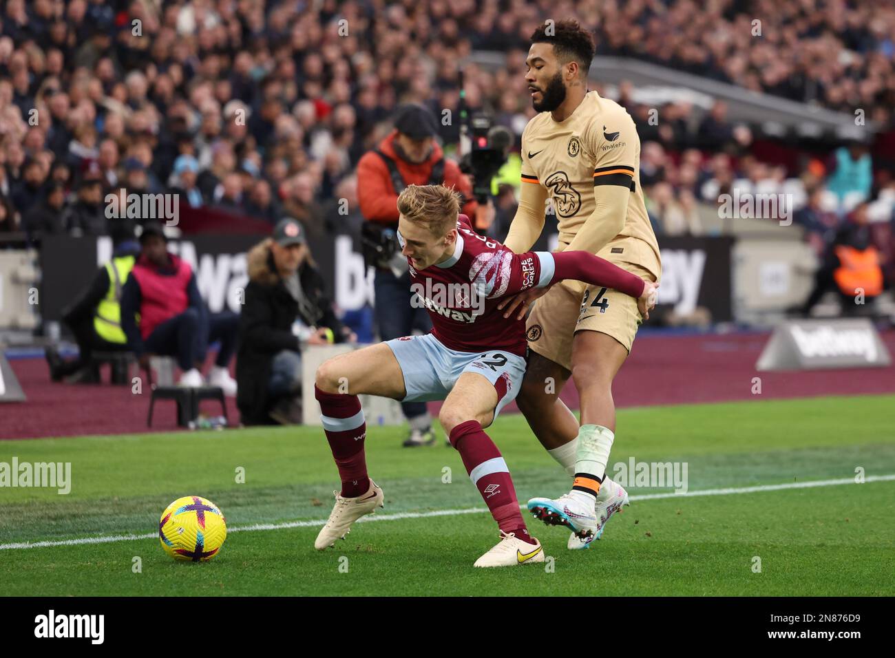 London Stadium, London, UK. 11th Feb, 2023. Premier League Football ...