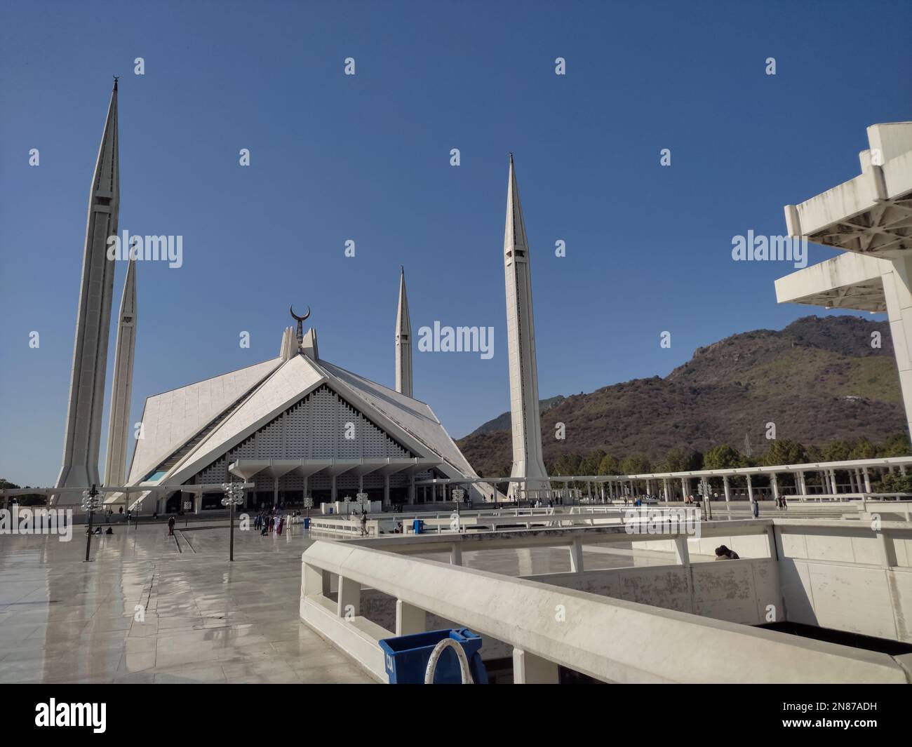 Pakistan have asian largest mosque hi-res stock photography and images ...