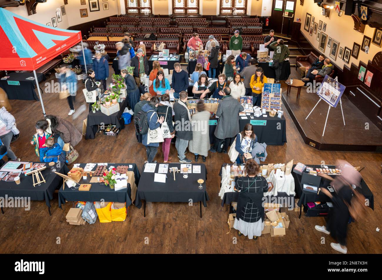 Cambridge, UK. 11th Feb, 2023. People enjoy the Cambridge Chocolate ...