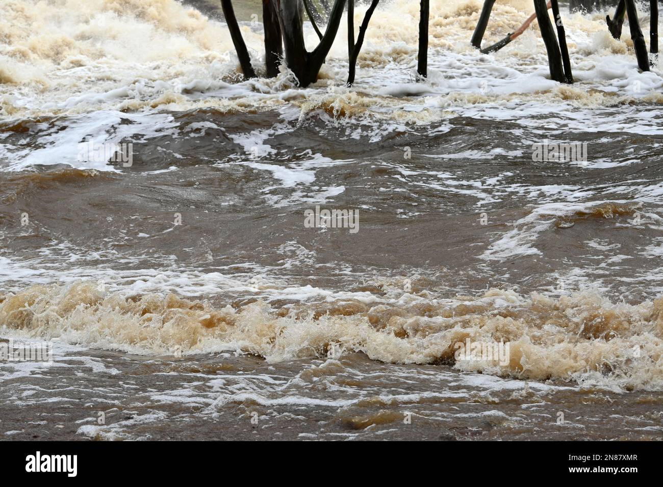 Indian ocean tsunami 2004 wave hi-res stock photography and images - Alamy