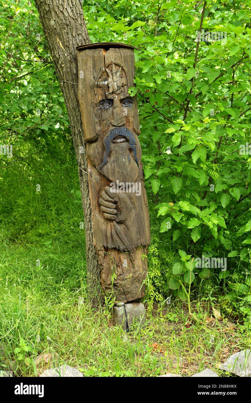 Rustic idols hi-res stock photography and images - Alamy