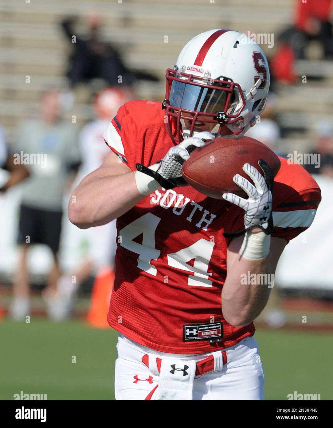 Senior Bowl South Squad linebacker Chase Thomas of Stanford (44) catches a pass during Senior ...