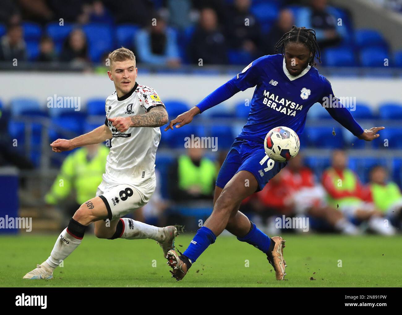 Cardiff city championship sawyers hi-res stock photography and images ...