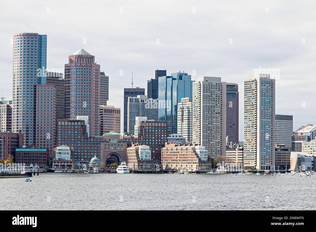 Dynamic skyline hi-res stock photography and images - Alamy