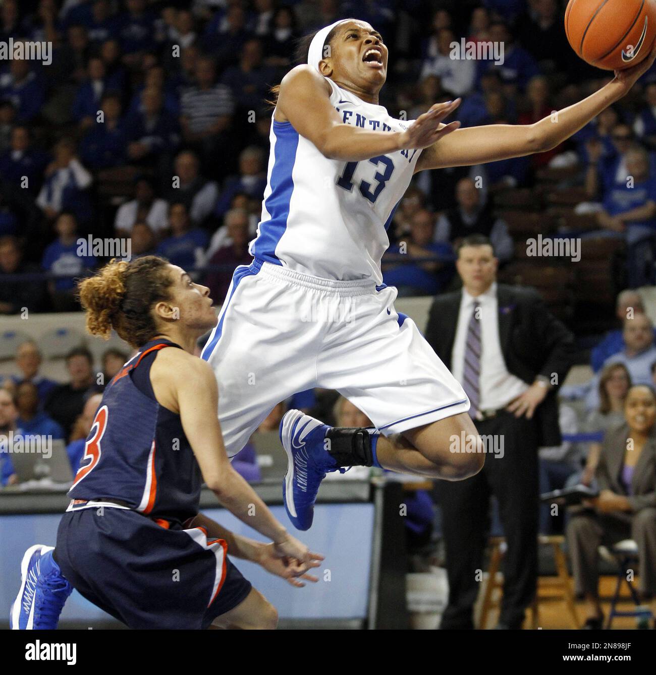 Kentucky's Bria Goss (13) shoots next to Auburn's Najat Ouardad during ...