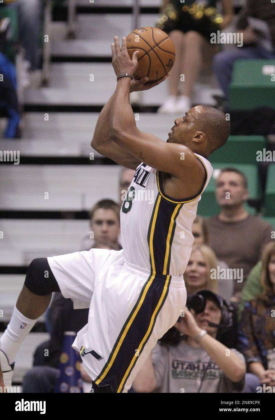 Utah Jazz's Randy Foye (8) shoots in the first quarter during an NBA ...