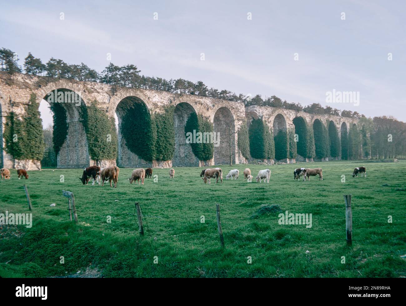 Aqueduc de Maintenon, Chartres (Aqueduct of Maintenon) - unfinished ...