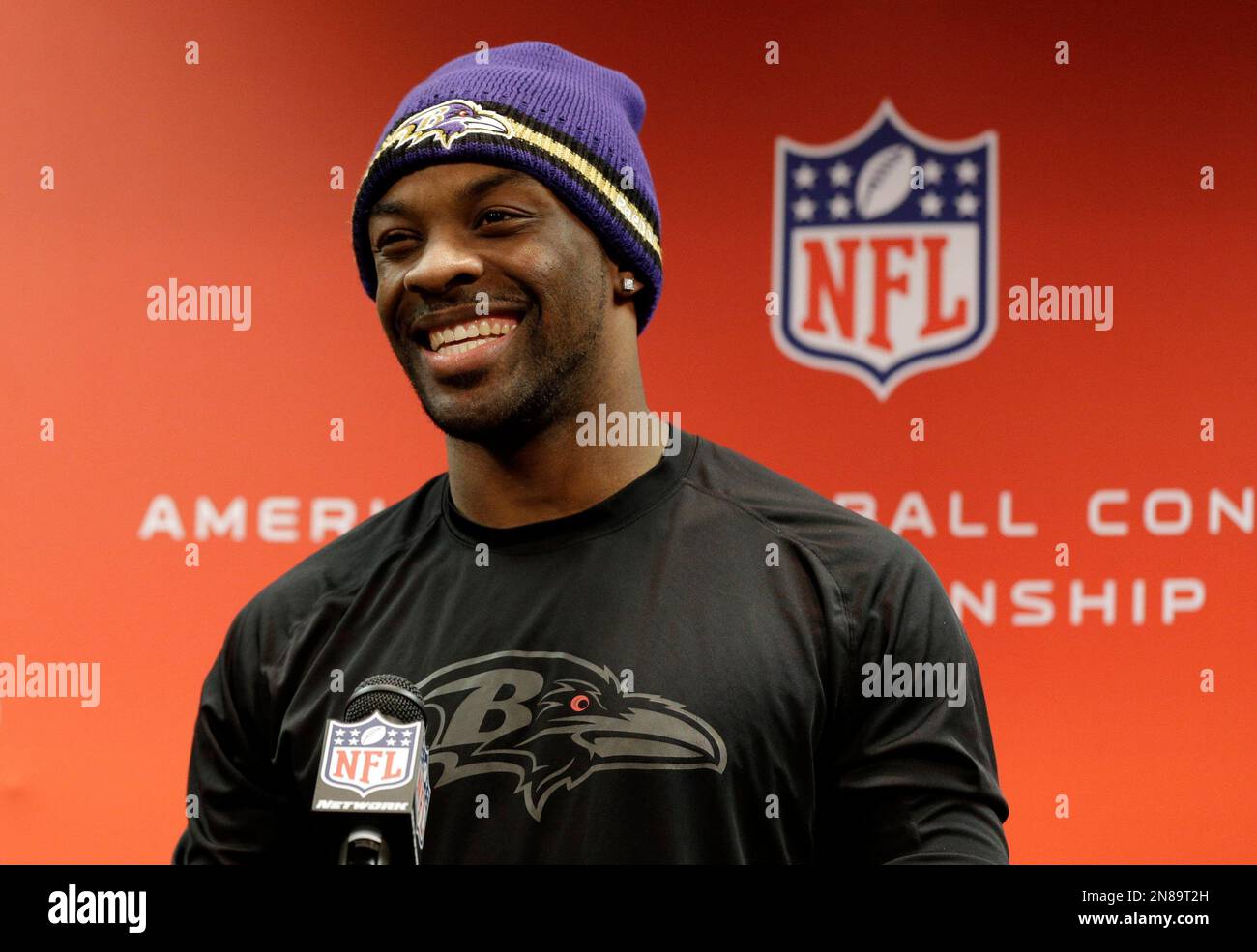 Baltimore Ravens cornerback Corey Graham speaks during a news ...