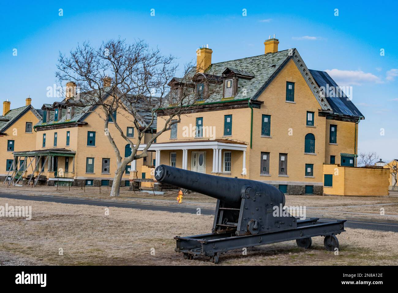 Officers Quarters and Rodman Gun, Fort Hancock, New Jersey USA, Fort ...