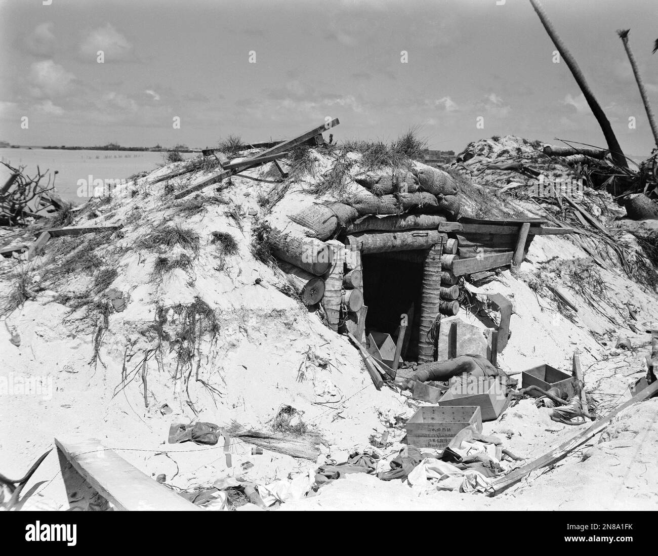 Japanese machine gun pit on edge of the beach at Tarawa Island on Dec ...