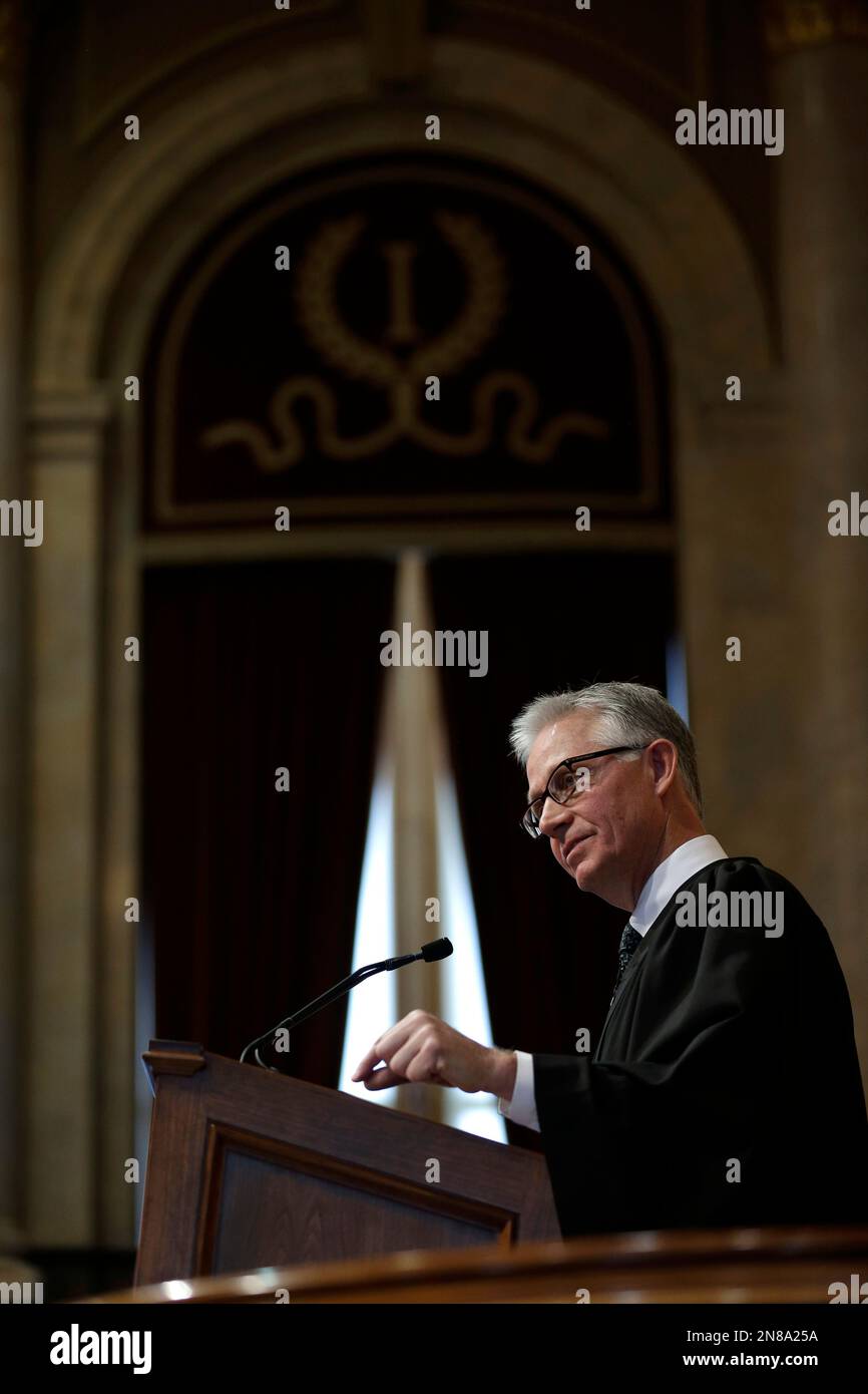 Iowa Supreme Court Chief Justice Mark Cady delivers his State of the ...