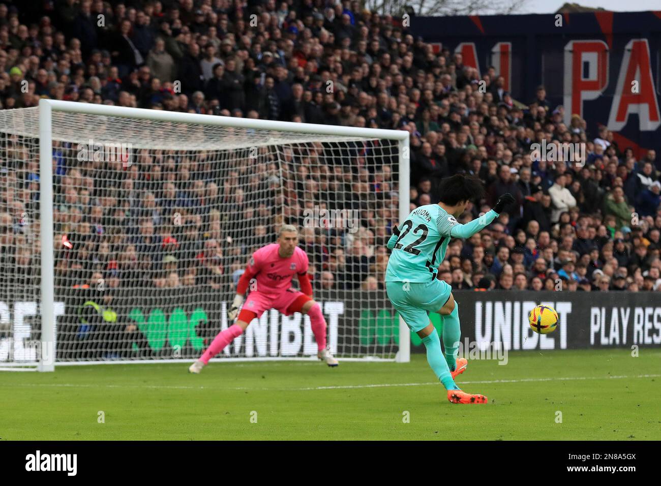 Kaoru mitoma goal hi-res stock photography and images - Alamy