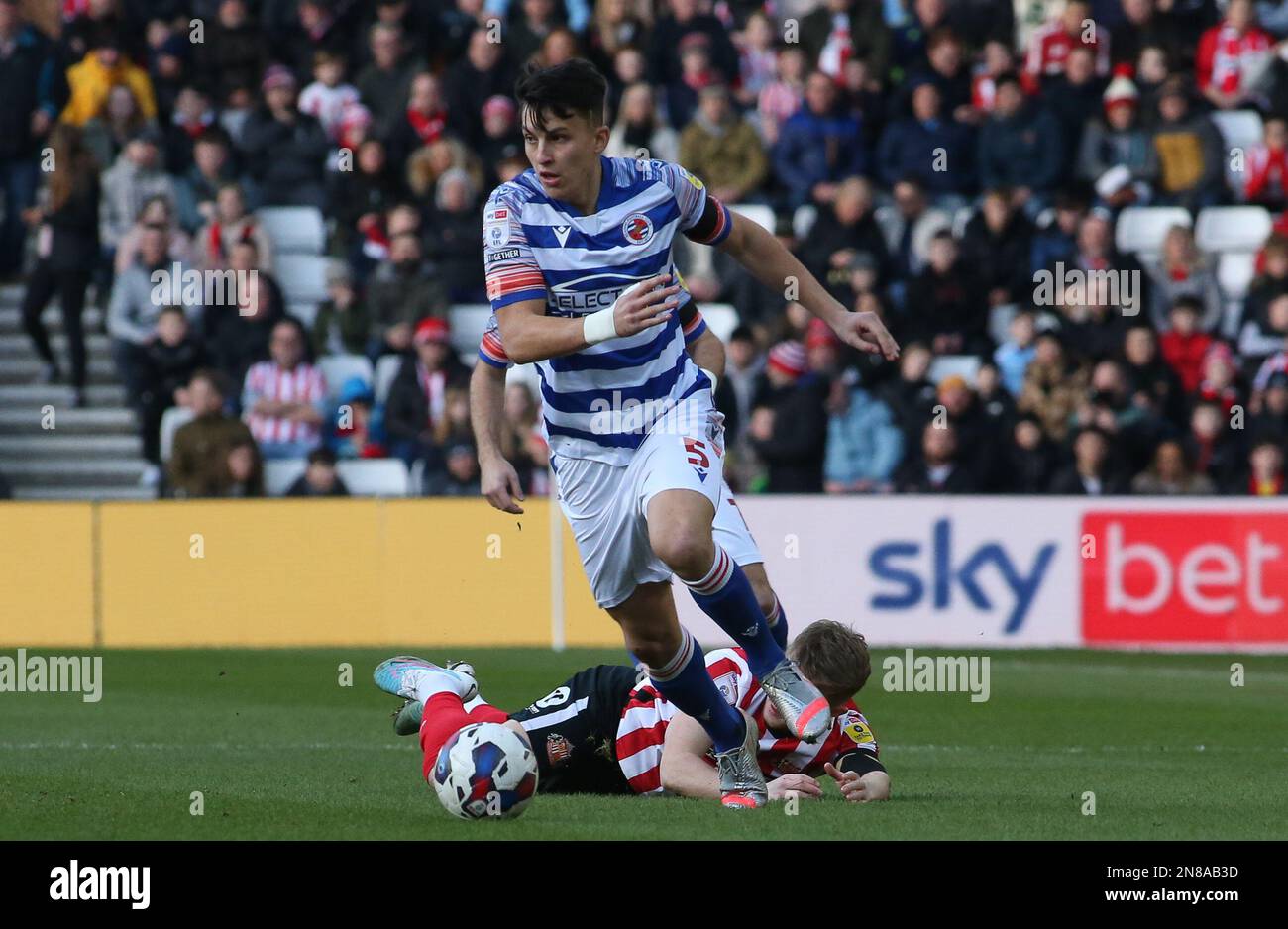 Mcintyre reading hi-res stock photography and images - Alamy