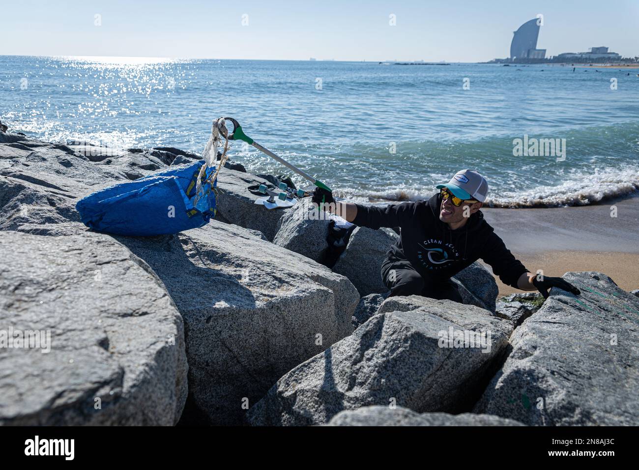 Picking up rocks hi-res stock photography and images - Alamy