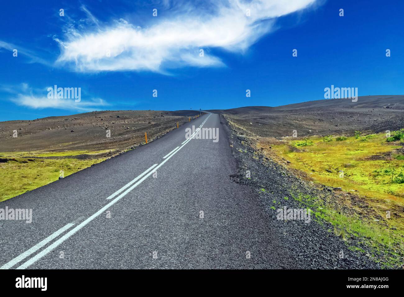 Monotone landscape hi-res stock photography and images - Alamy