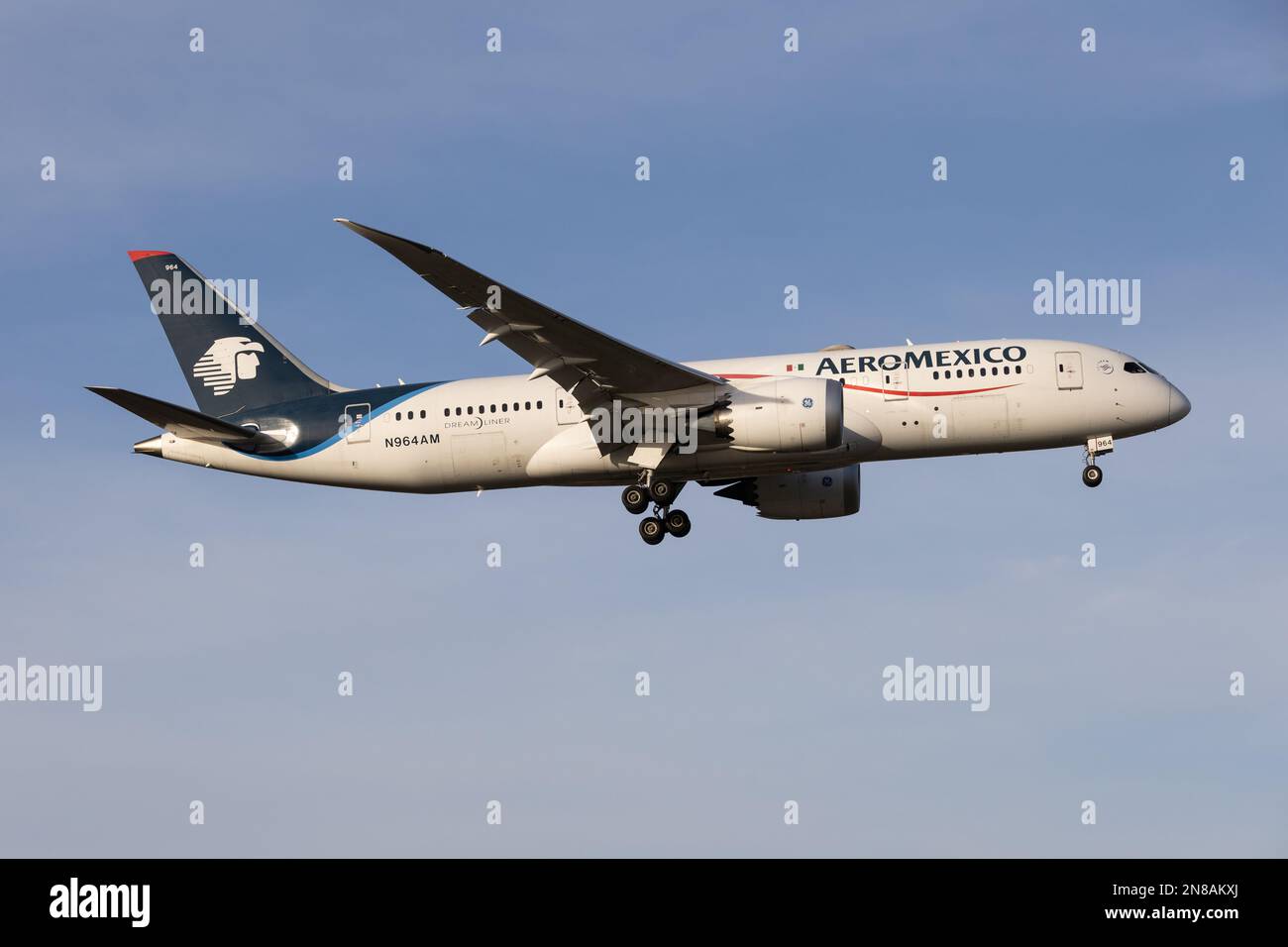 An Aeromexico Boeing 787 Dreamliner lands at London Heathrow Airport in ...