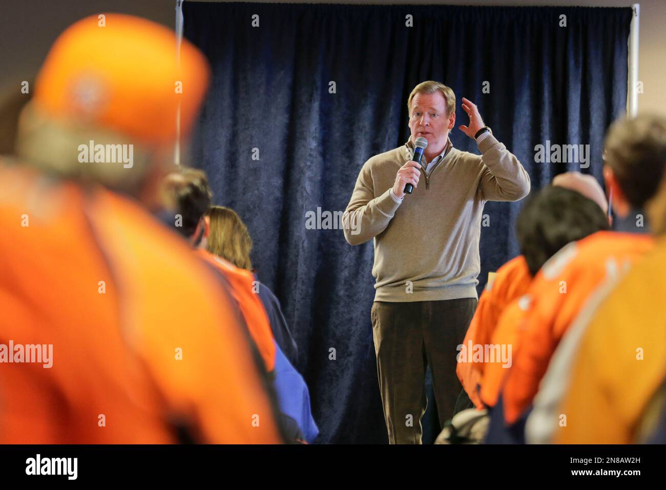 NFL commissioner Roger Goodell answers questions for fans during a ...