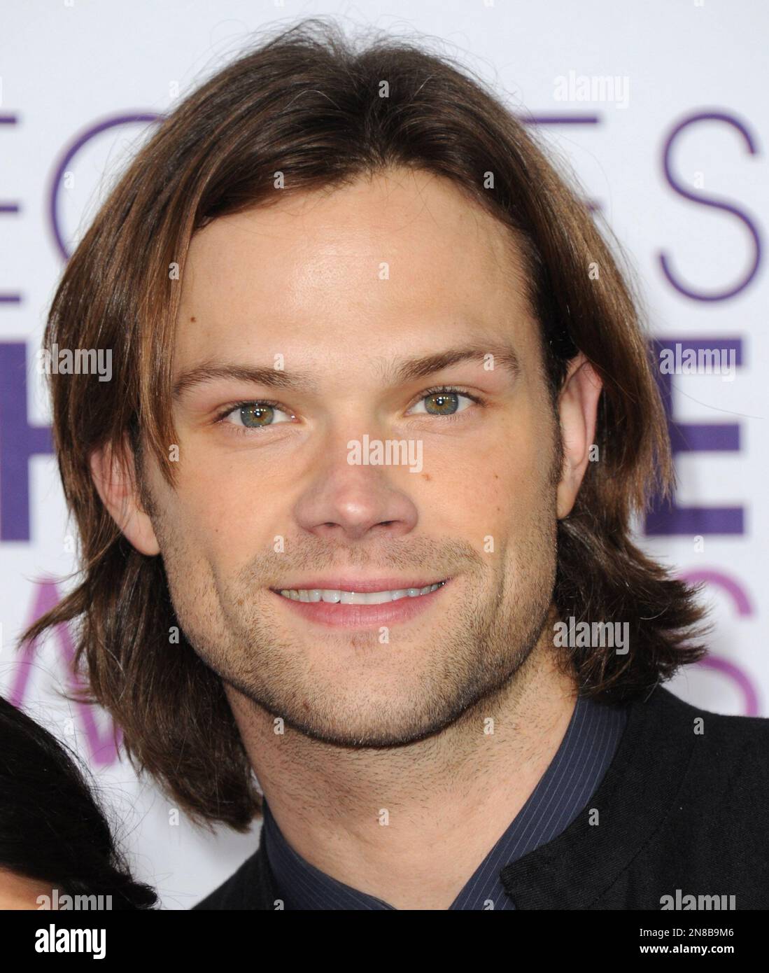 Jared Padalecki arrives at the People’s Choice Awards at the Nokia ...