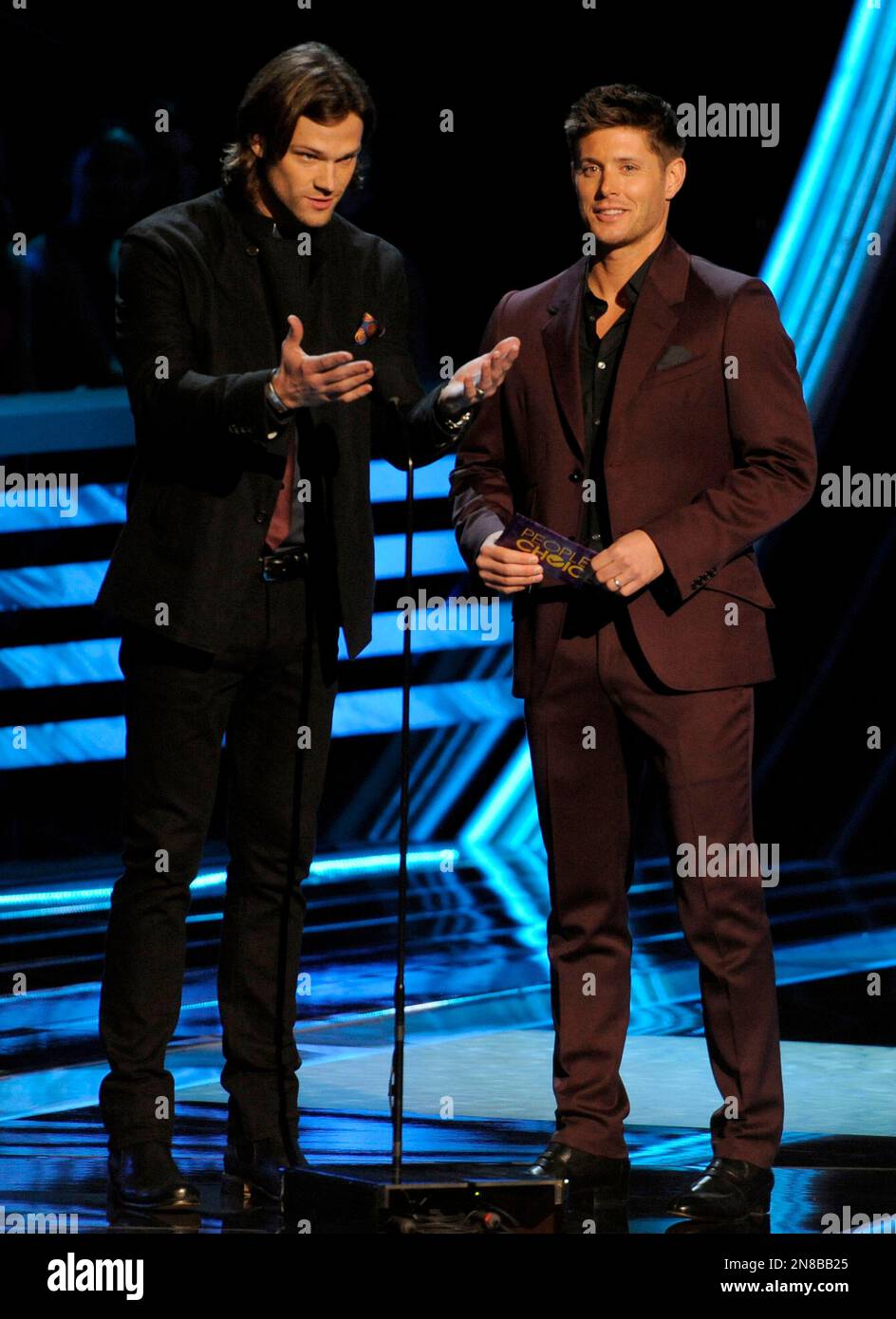 Jared Padalecki, left, and Jensen Ackles present the award for favorite ...