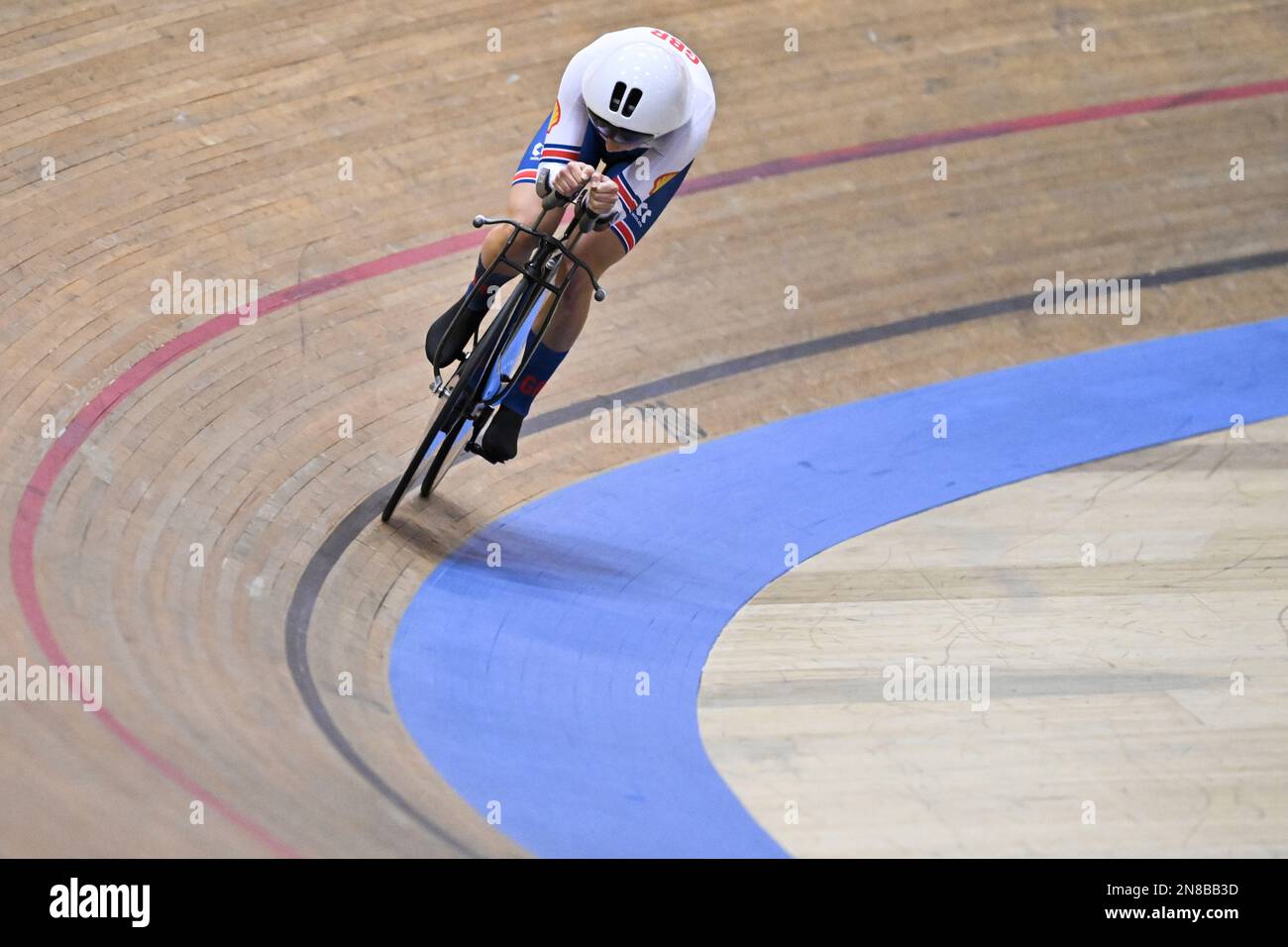 Josie Knight of Great Britain during the women's individual pursuit ...