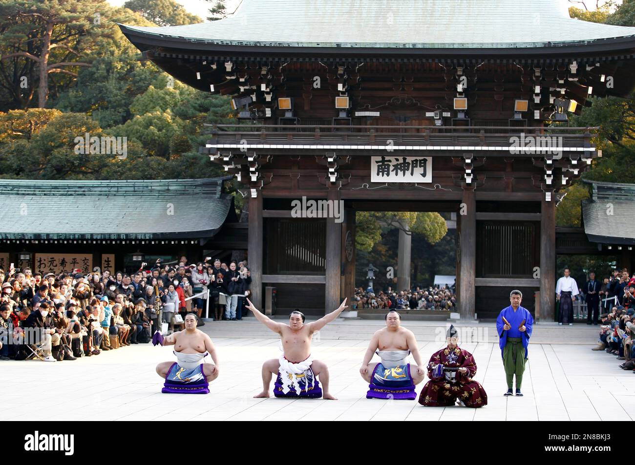 Sumo Grand champion Harumafuji , second from left, from Mongolia ...
