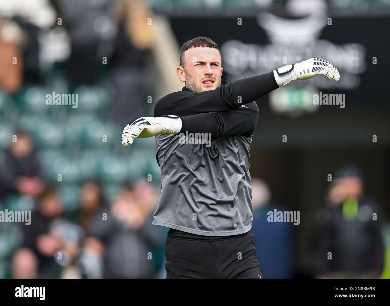 Goalkeeper callum burton hi-res stock photography and images - Alamy