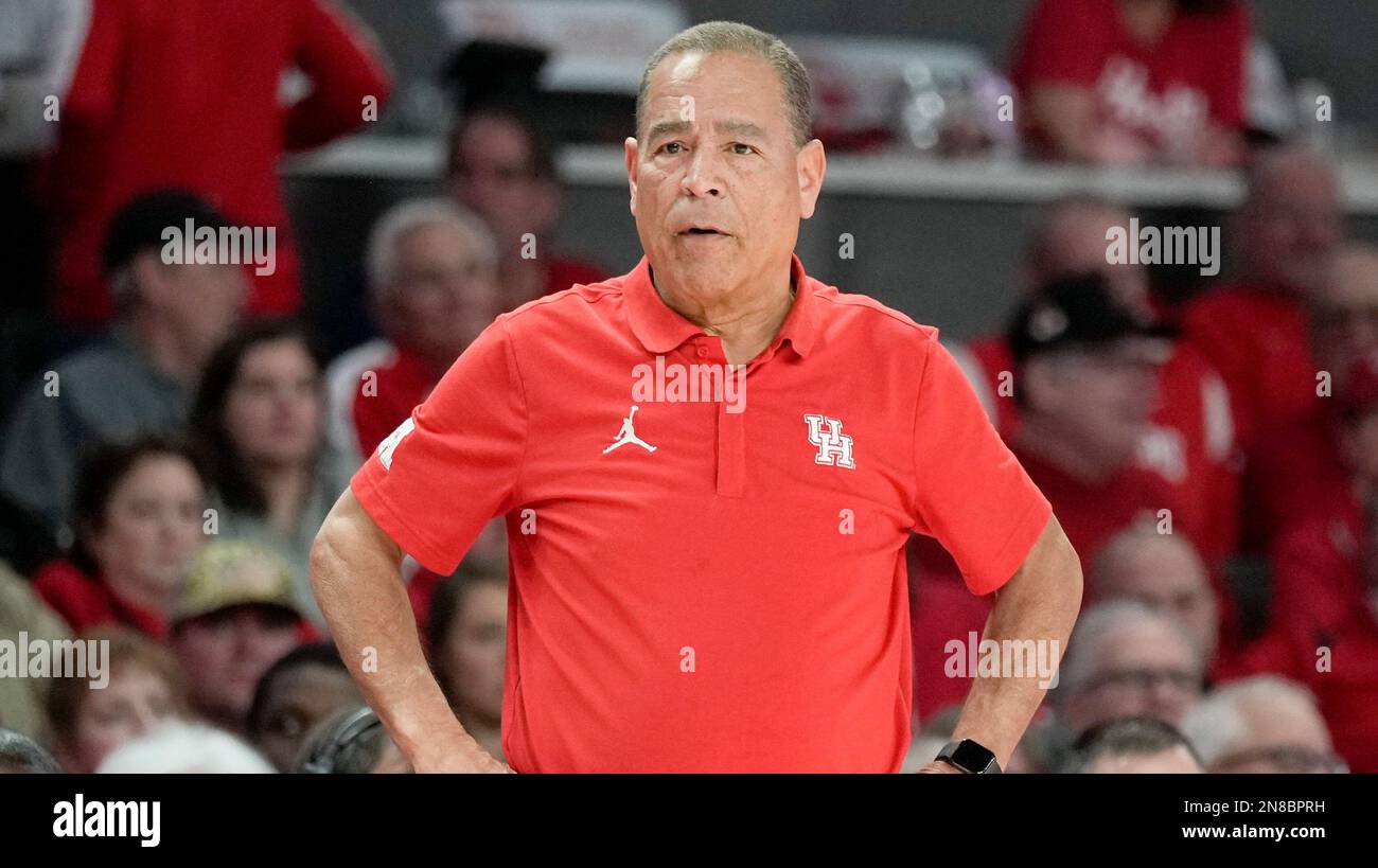 Houston head coach Kelvin Sampson during the second half of an NCAA ...
