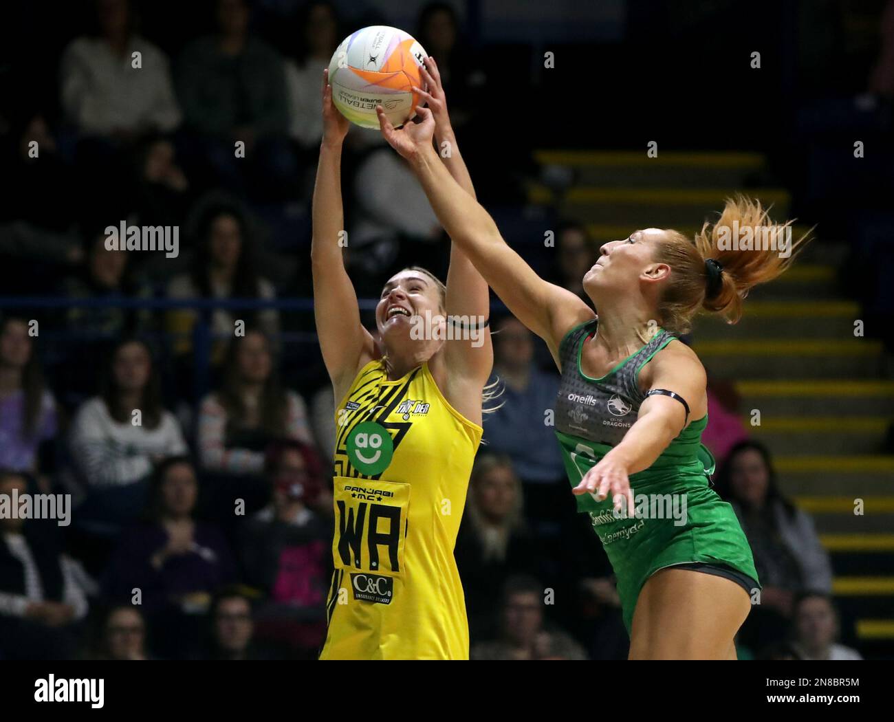 Manchester Thunder's Natalie Metcalf (left) during the Netball Season ...