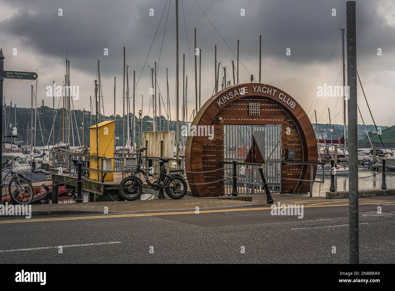 Main entrance gate to Kinsale Yacht Club marina. Co Cork, Ireland Stock ...