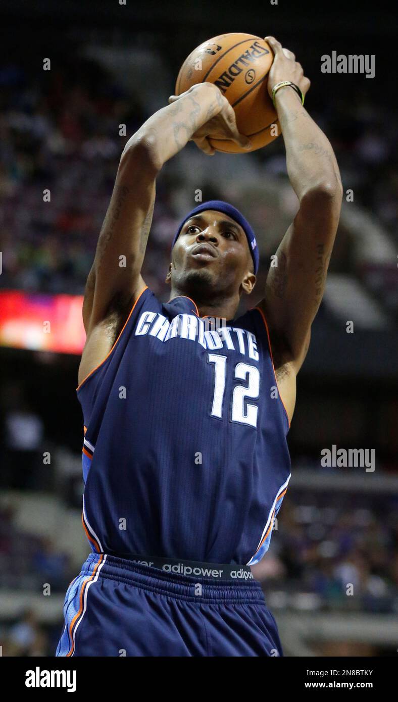 Charlotte Bobcats forward Tyrus Thomas (12) takes a jump shot against ...