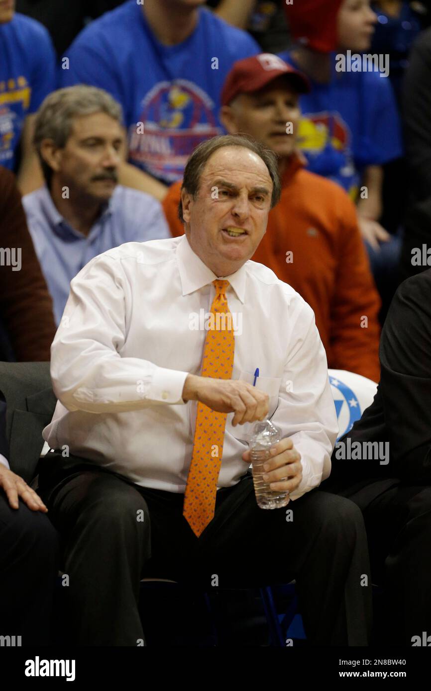 Temple head coach Fran Dunphy during the first half of an NCAA college ...
