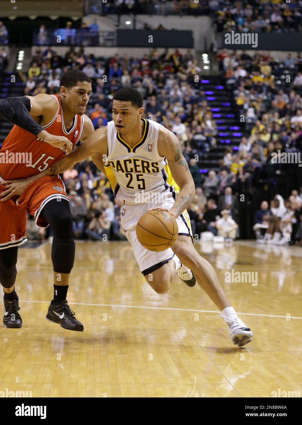 Indiana Pacers' Gerald Green (25) goes to the basket during the second ...