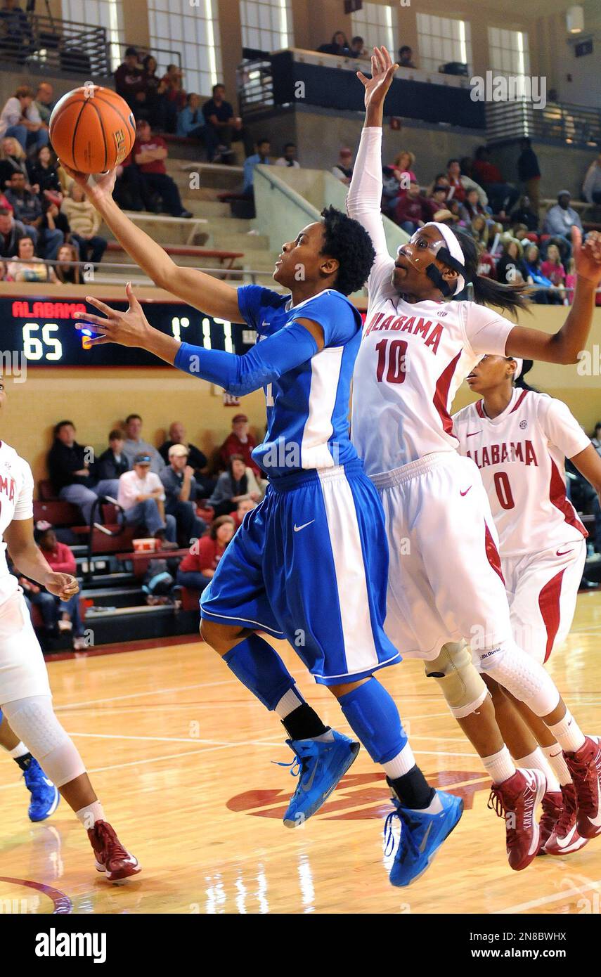 Kentucky's A'dia Mathies (1) drives to the basket past Alabama's Meghan ...