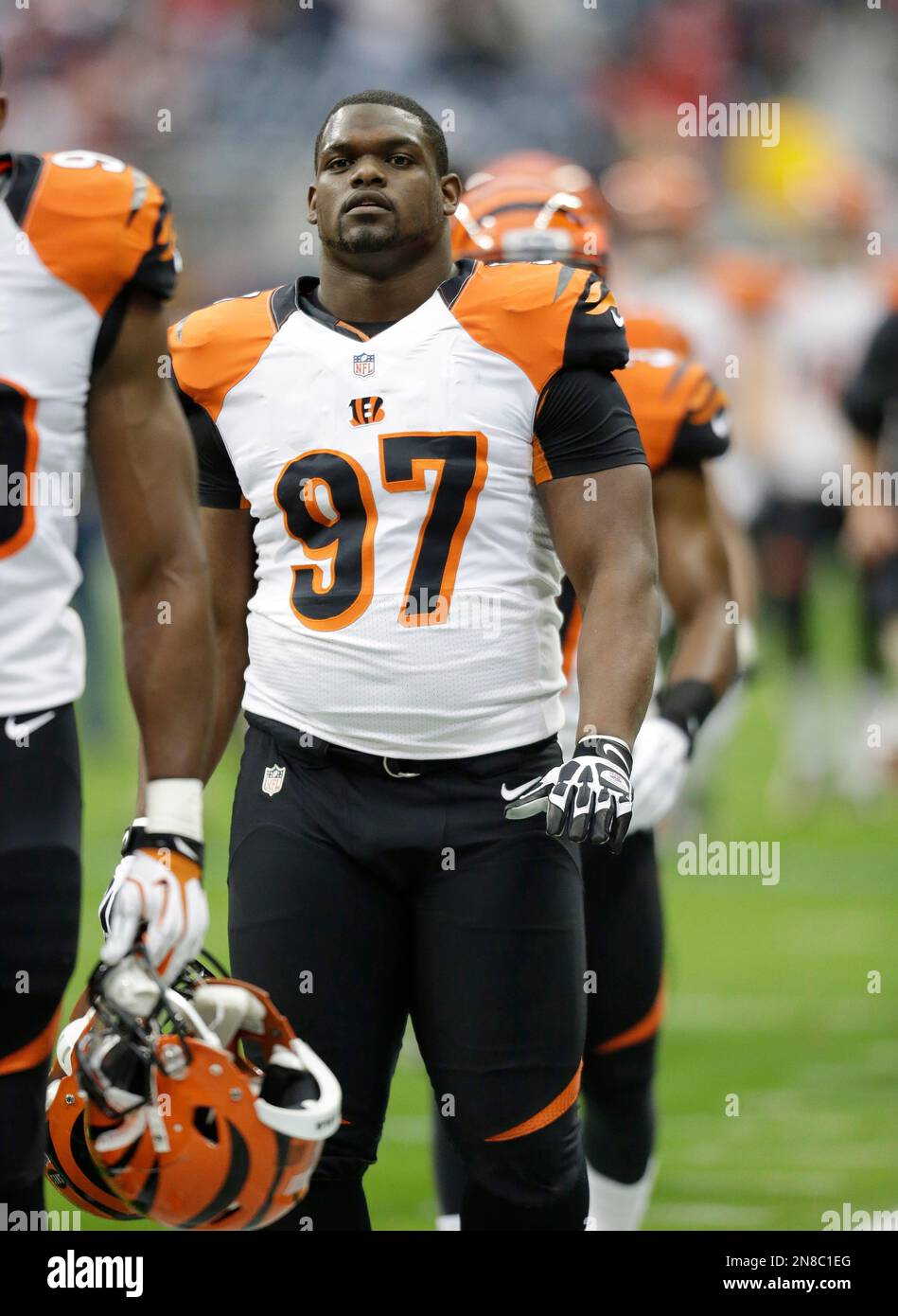 Cincinnati Bengals defensive tackle Geno Atkins (97) leaves the field ...