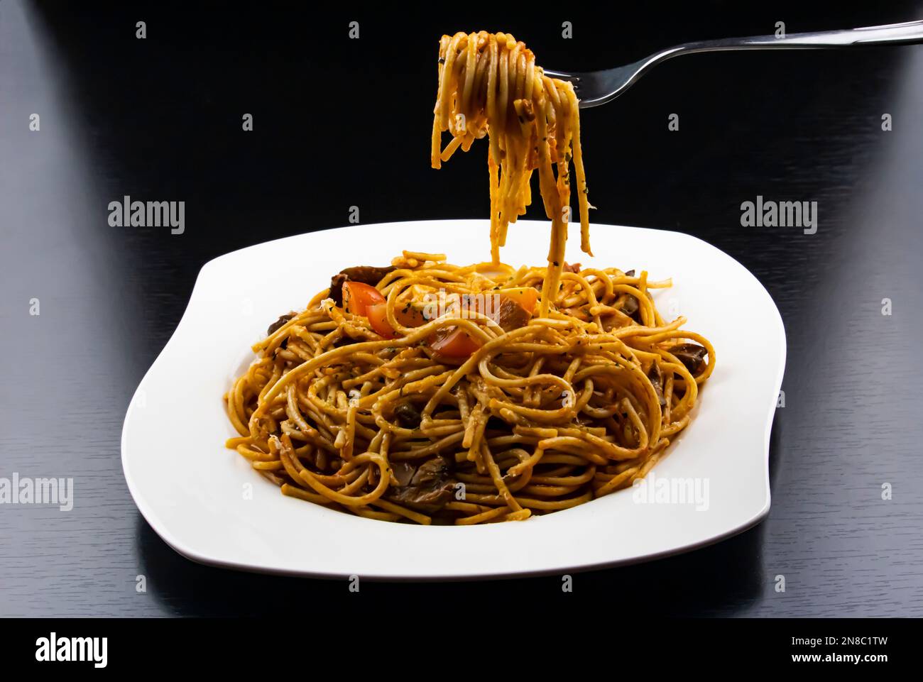 Spaghetti noodles wrapped on a fork hi-res stock photography and images ...