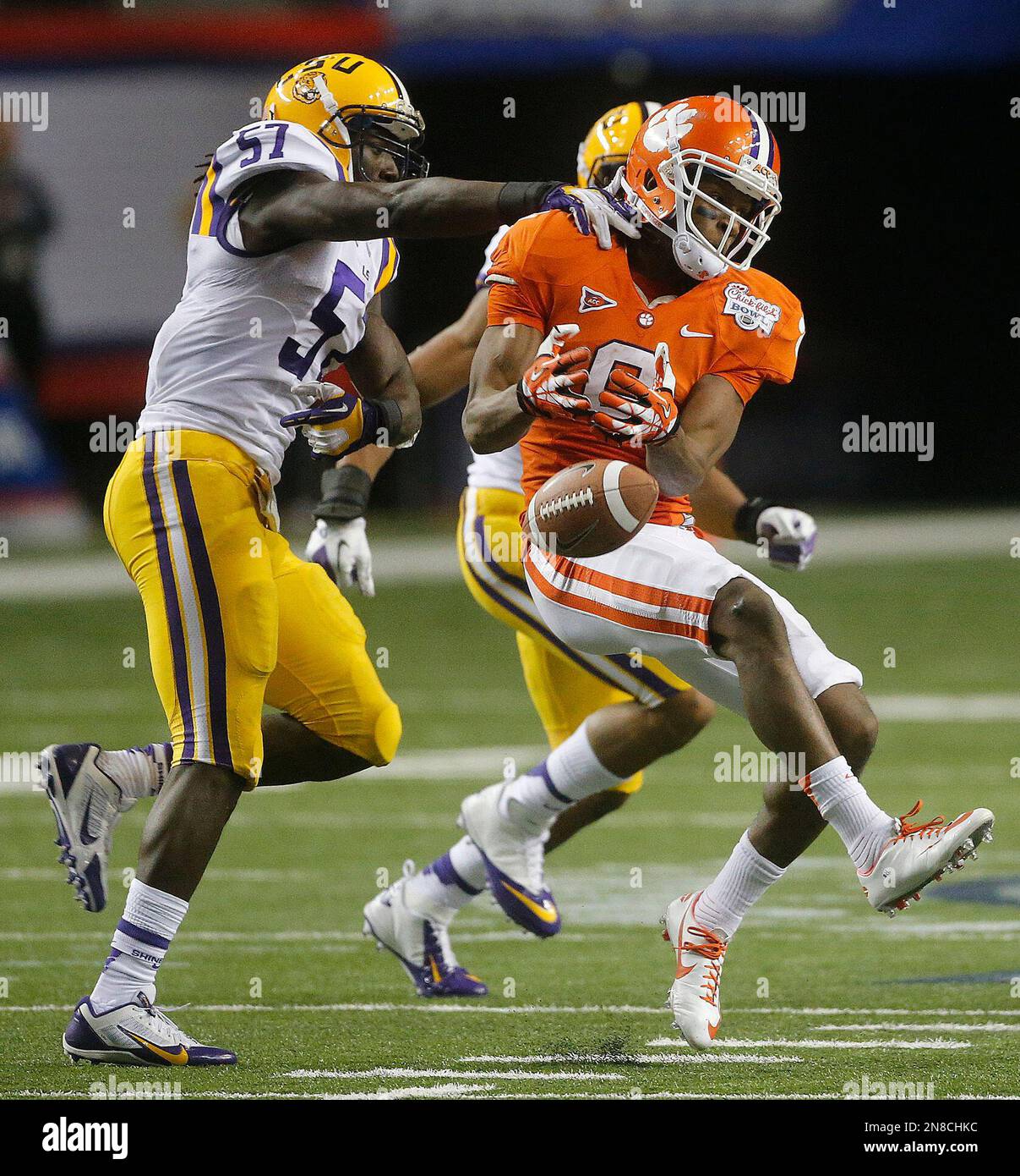 Clemson wide receiver DeAndre Hopkins (6) misses catch under pressure ...