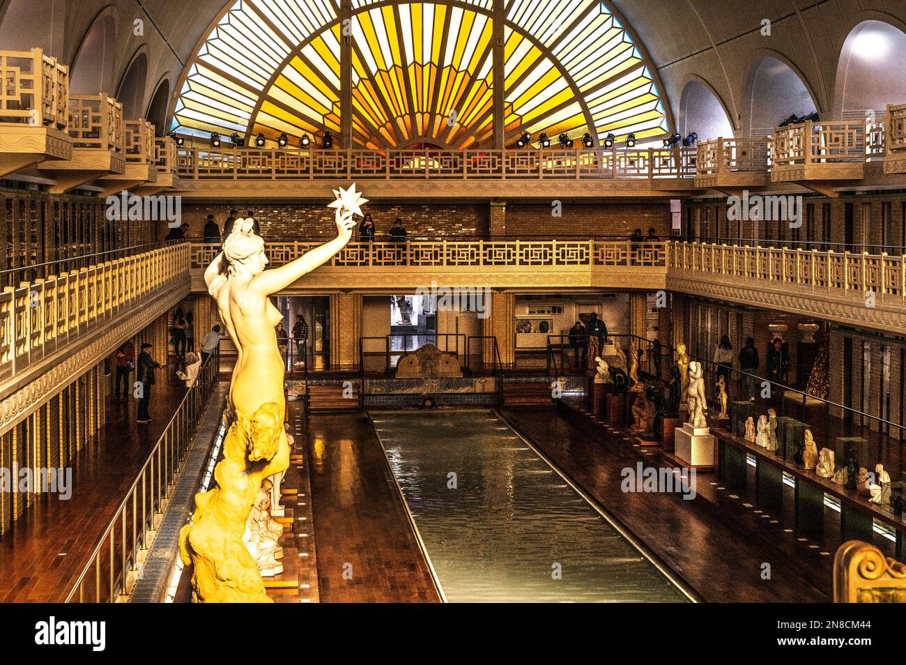 Female statue at La Piscine, the extraordinary art museum of Roubaix ...
