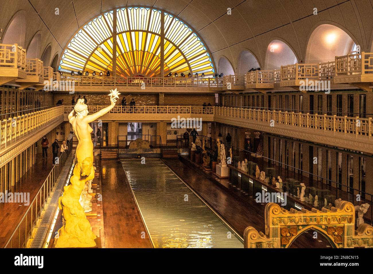 Female statue at La Piscine, the extraordinary art museum of Roubaix ...