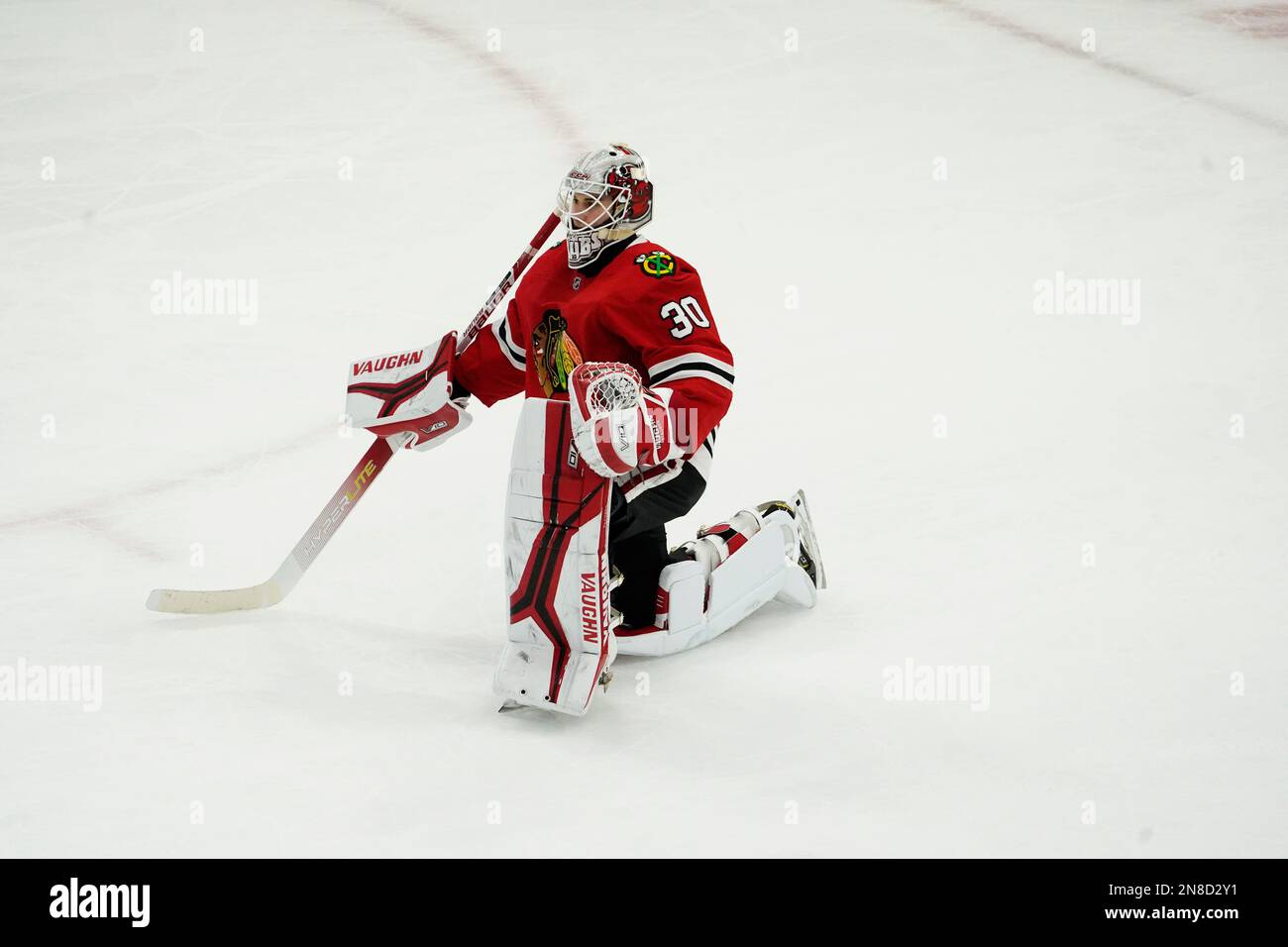 Chicago Blackhawks goaltender Jaxson Stauber (30) plays against the ...