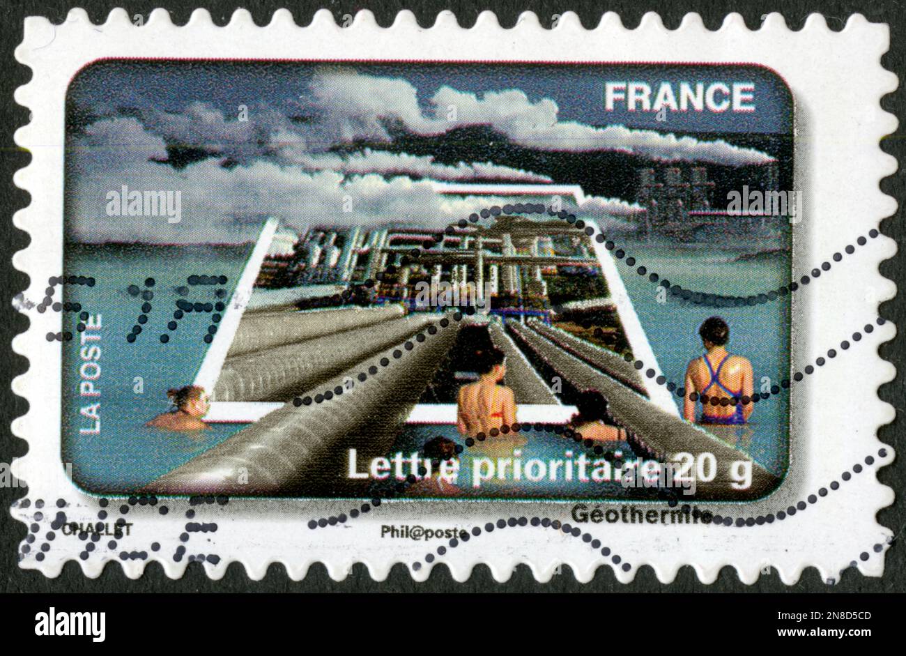 TIMBRE OBLITÉRÉ FRANCE. LA POSTE. LETTRE PRIORITAIRE 20 G Stock Photo ...