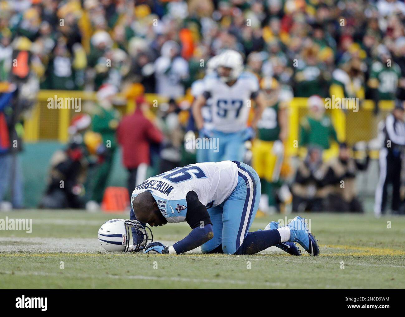 Tennessee Titans' Will Witherspoon reacts during the second half of an ...