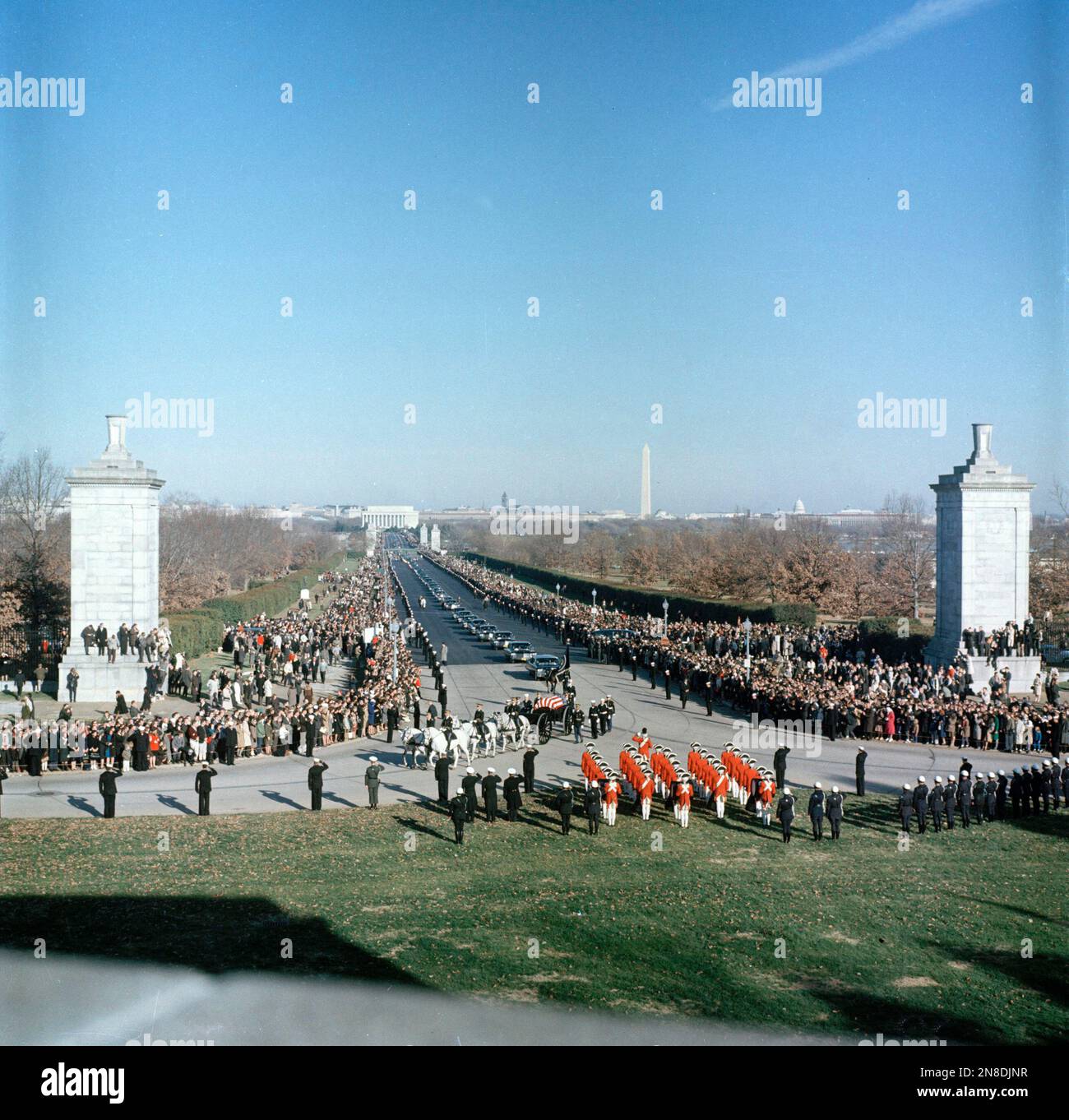 Funeral procession of President John F. Kennedy nears Arlington ...