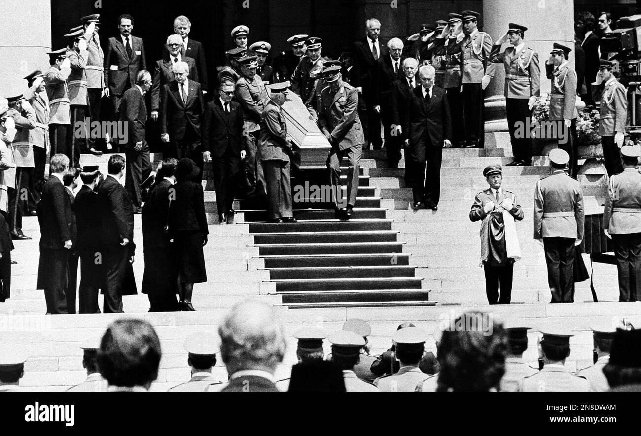 The plain coffin containing the body of Yugoslavi's President Tito, is ...