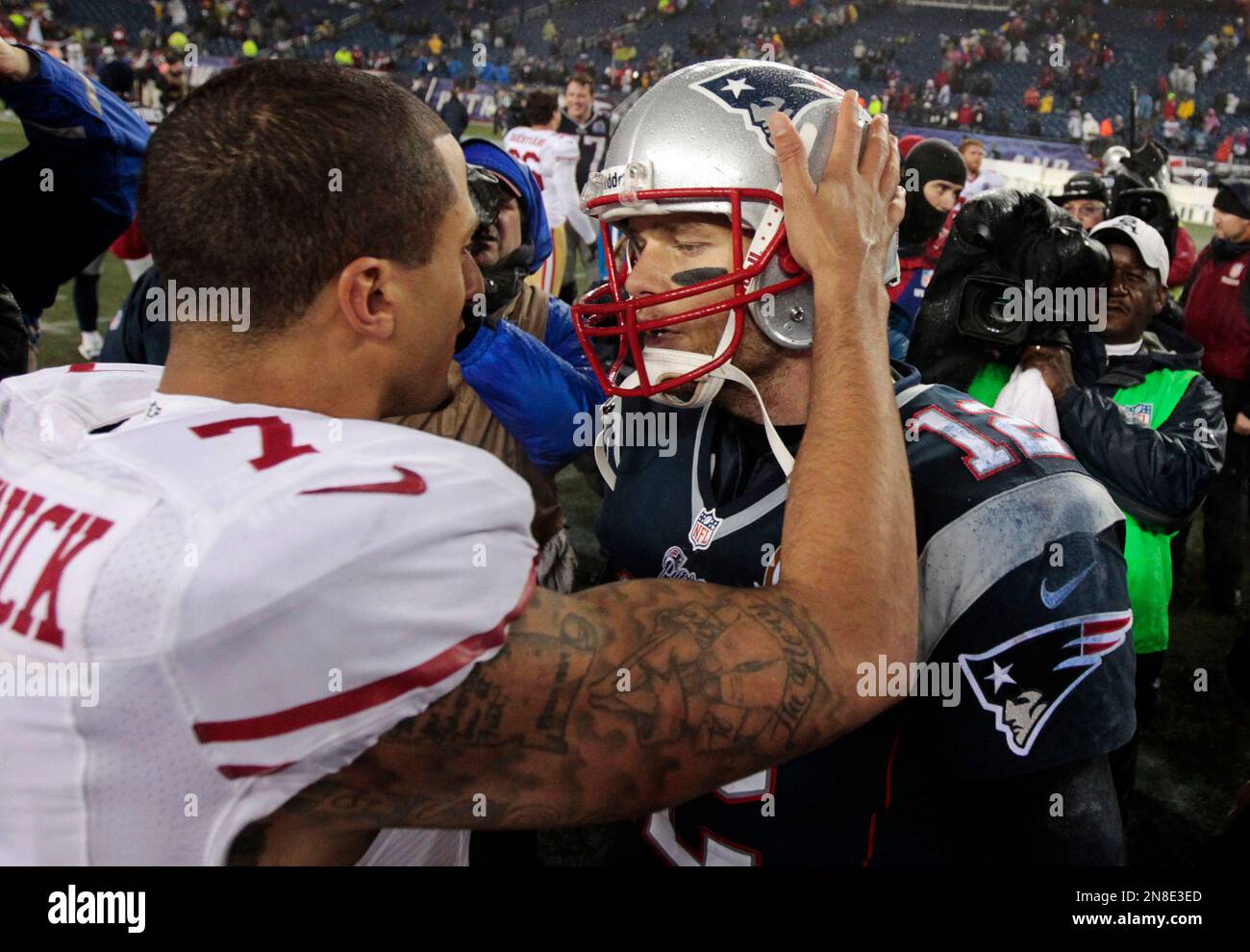San Francisco 49ers quarterback Colin Kaepernick (7) and New England ...
