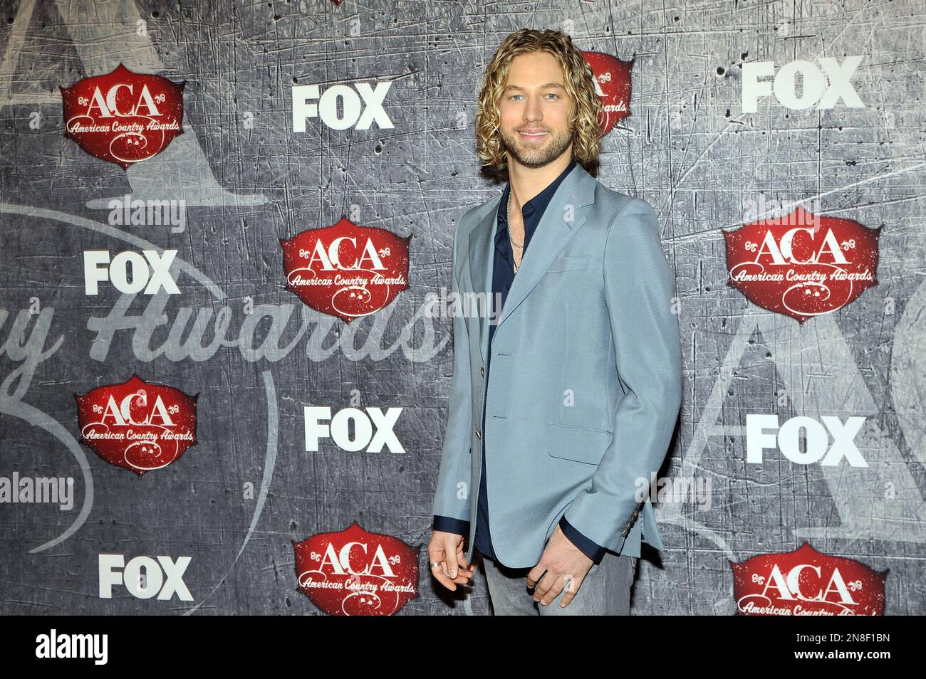 Singer Casey James arrives at the American Country Awards on Monday ...