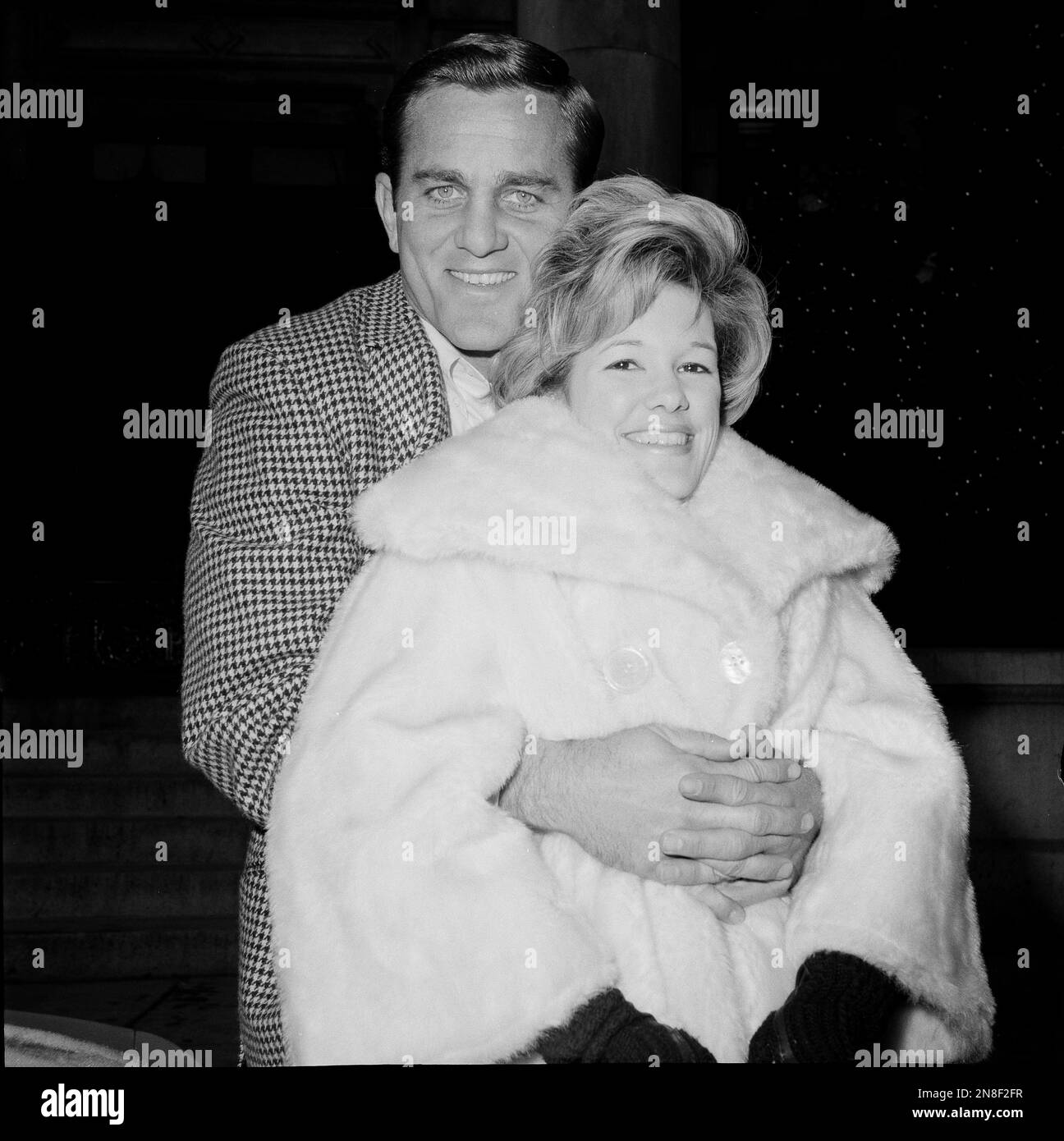 Dallas Cowboys quarterback Don Meredith poses with his wife, Cheryl ...